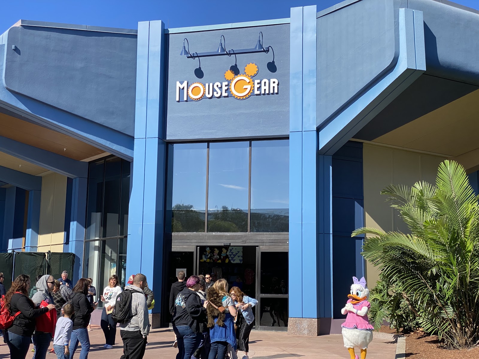 New Mouse Gear Shopping Location Opens Amid Epcot Construction ...