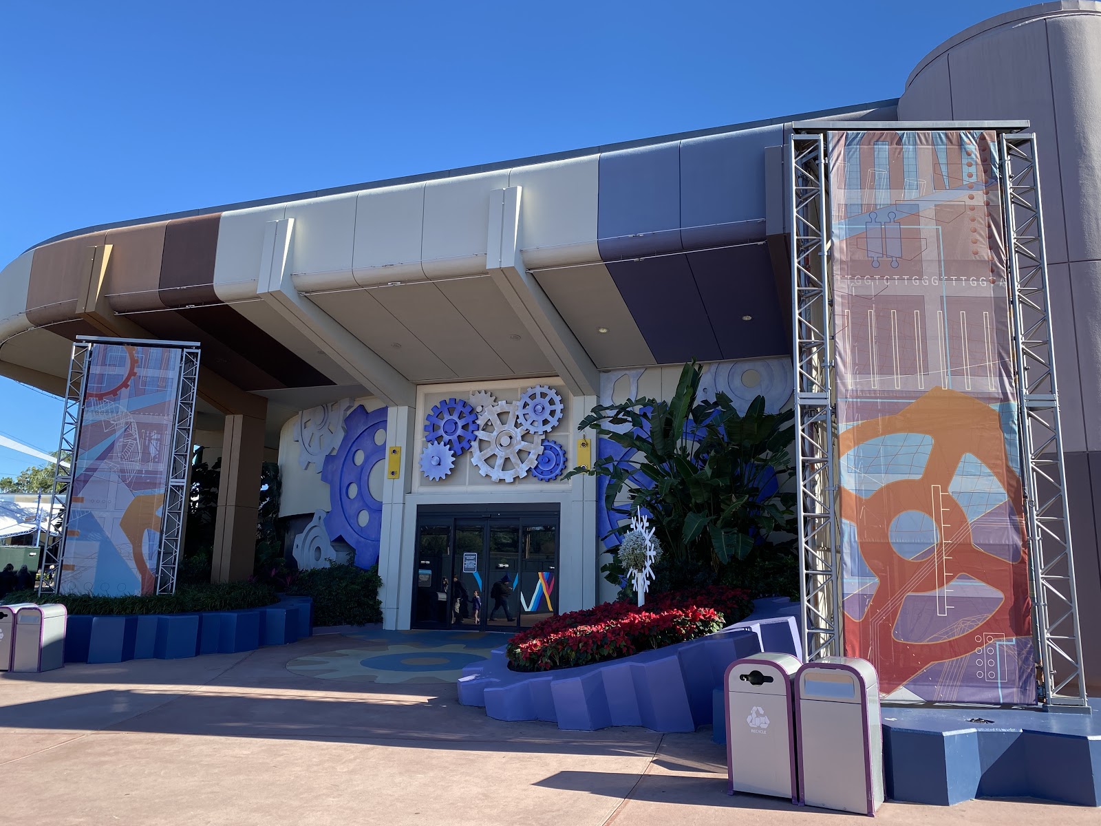 New Mouse Gear Shopping Location Opens Amid Epcot Construction ...
