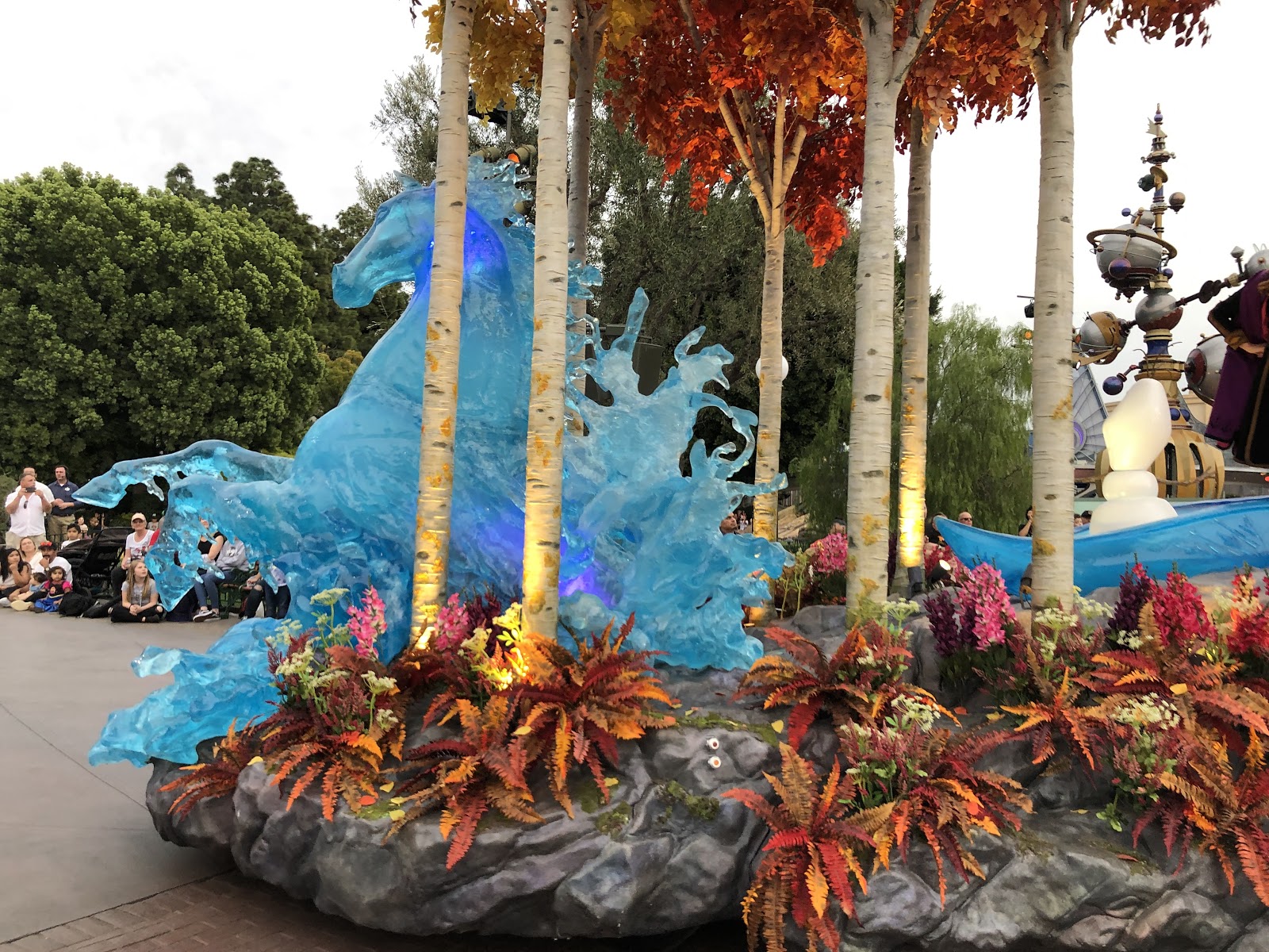 Video/Photos: "Magic Happens" Parade Makes Surprise Debut at Disneyland ...