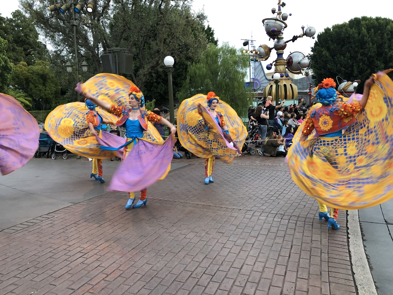 Video/Photos: "Magic Happens" Parade Makes Surprise Debut at Disneyland ...