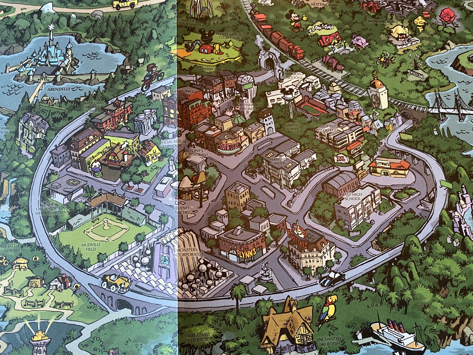 An Up-Close Look at the D23 2020 Fantastic Worlds Member Gift ...