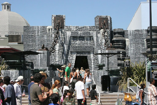 Castle Dracula Van Helsing