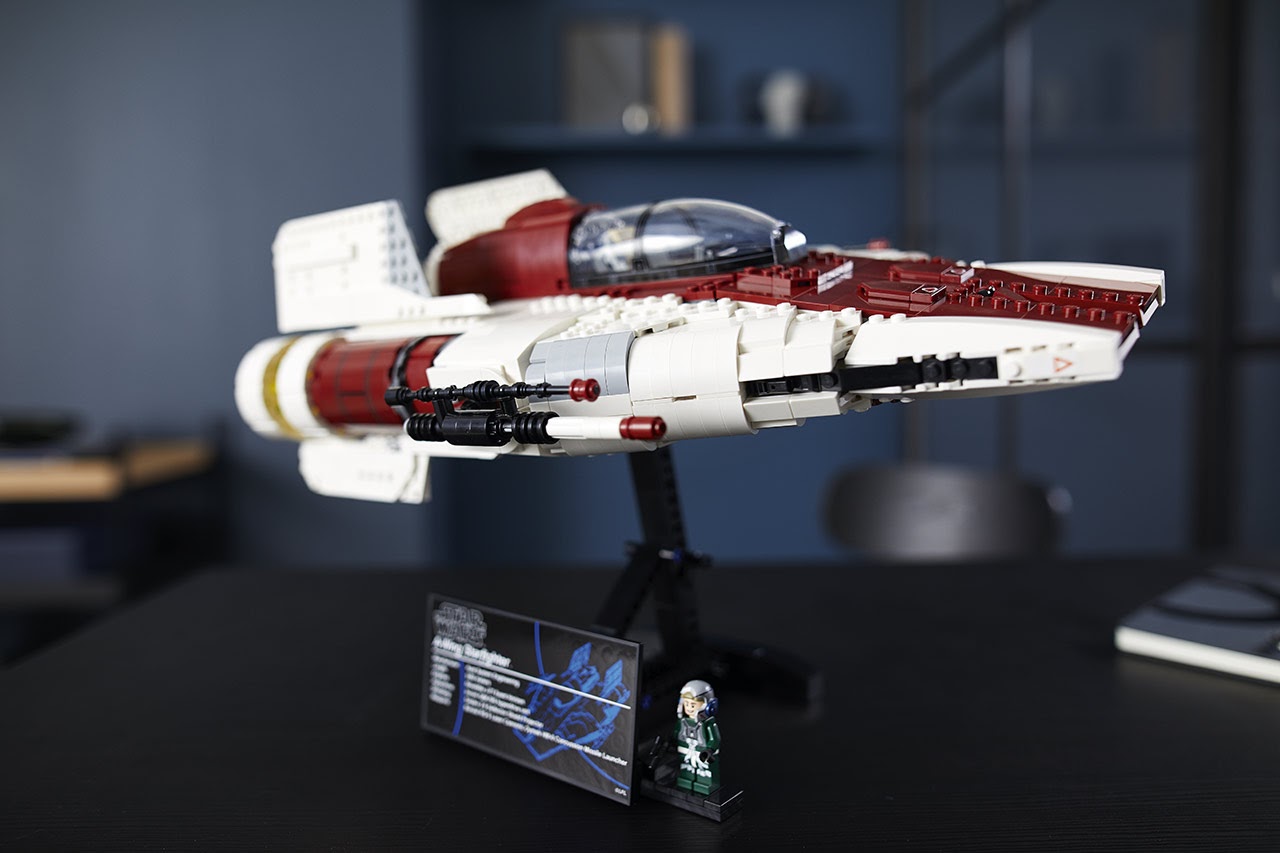 Star Wars Ultimate Collector Series A-Wing Starfighter Building Set ...