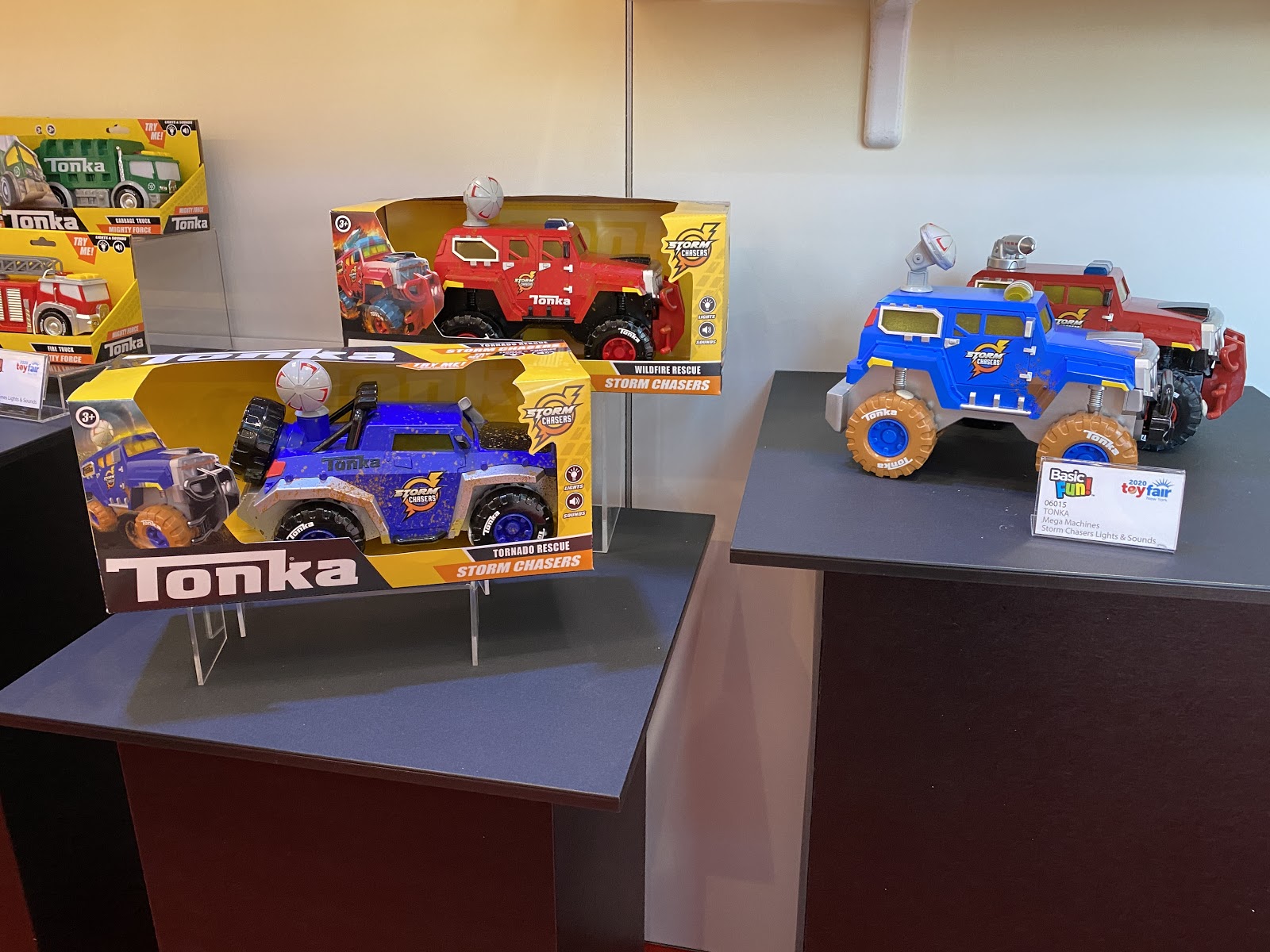Toy Fair 2020: Basic Fun! (Disney Mashems, Sparkle Dome Surprise, Tonka ...