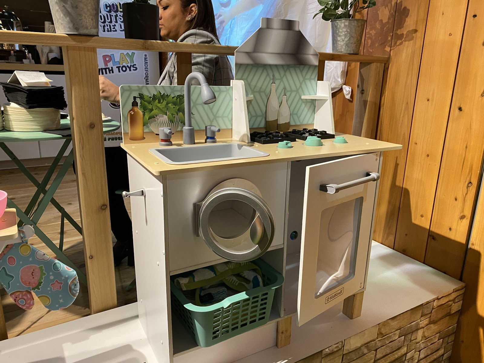 Toy Fair 2020: KidKraft (Disney Princess Castle, Doll Houses, Kitchen ...