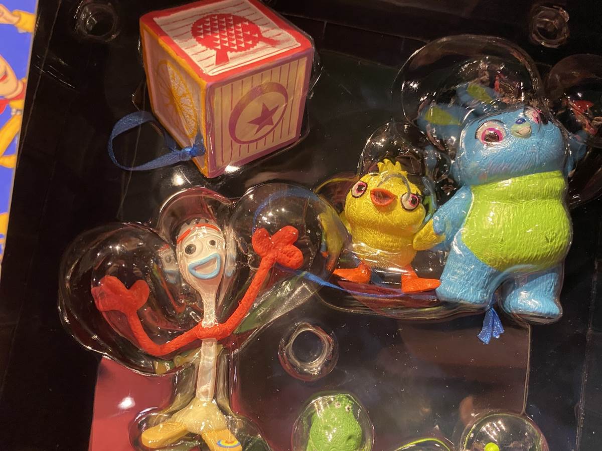 New Themed Ornament Box Sets Spotted at Walt Disney World ...