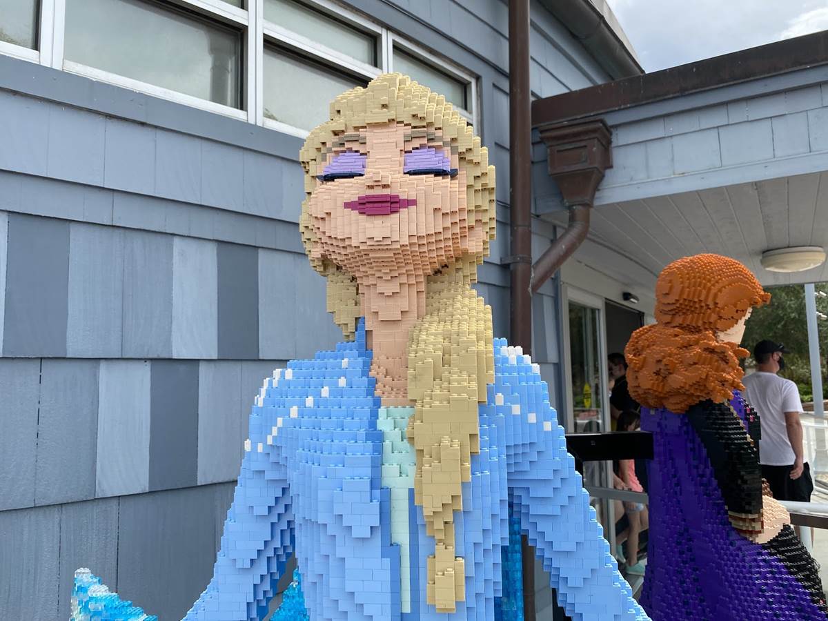 New LEGO Sculptures Appear at The LEGO Store in Disney Springs ...