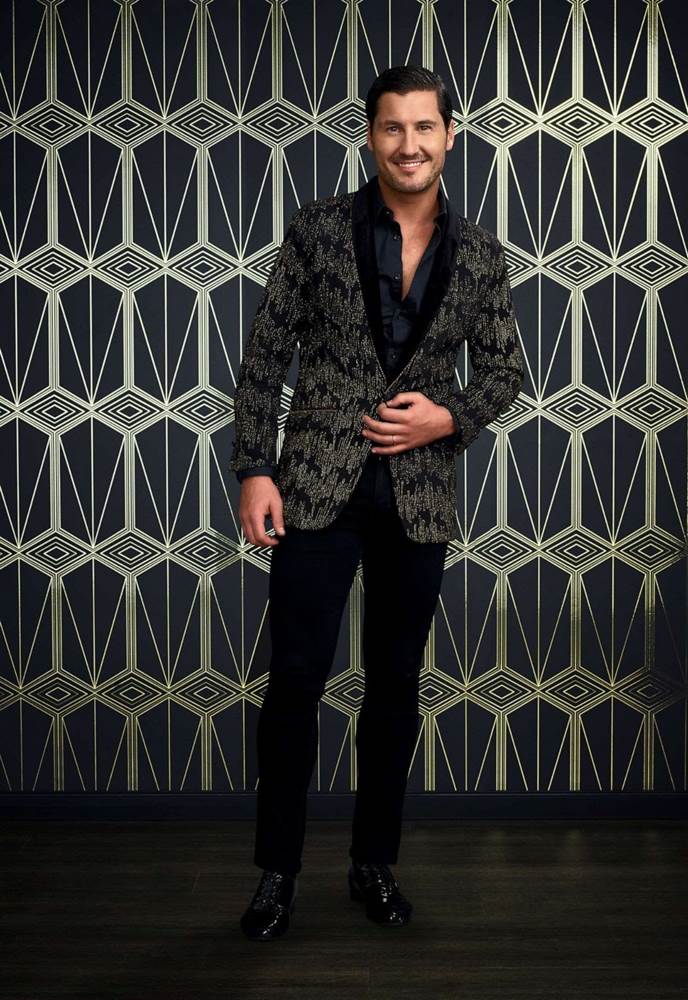 "Dancing with the Stars" Announces Professional Dancers for Season 29 ...