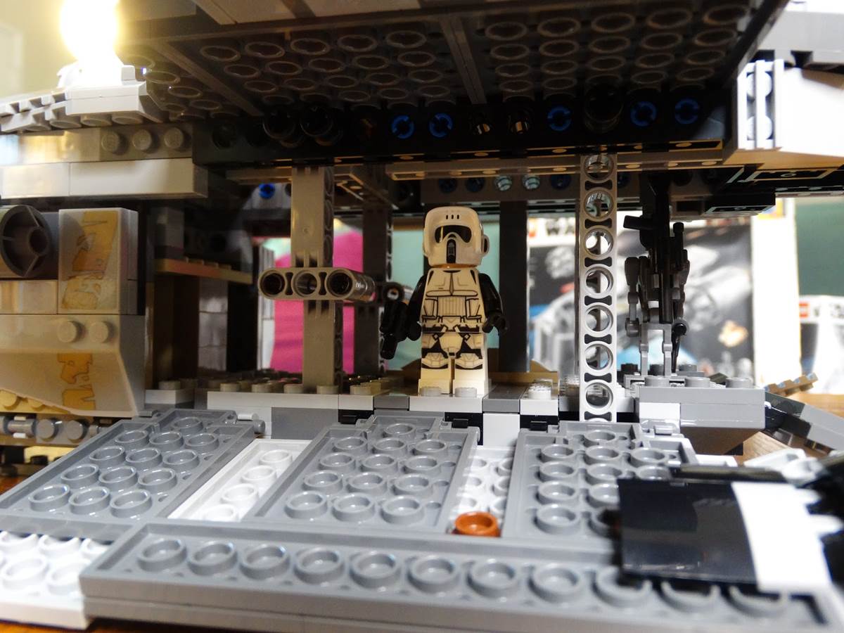 LEGO Review: Star Wars "The Mandalorian" The Razor Crest ...