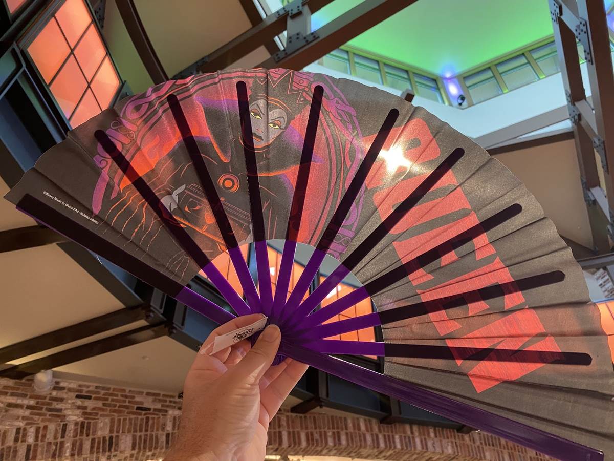 More Disney Folding Fans Found at World of Disney in Disney Springs ...