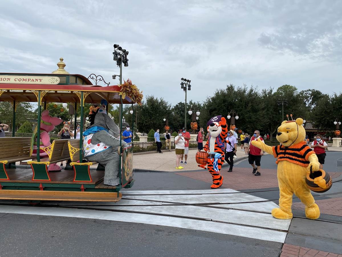 Photos: Magic Kingdom Prepares for Fall with Decor, Merchandise, Food ...