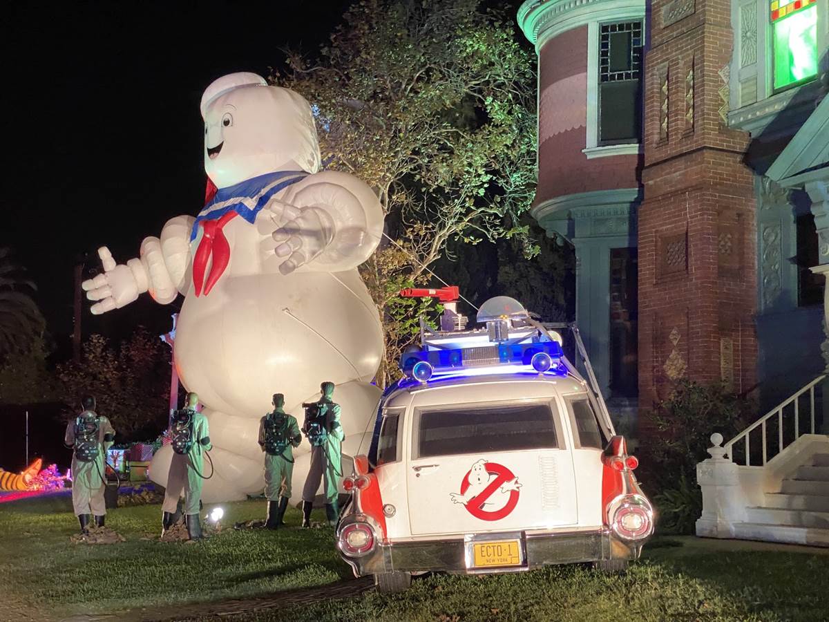 Video/Photos: Freeform Halloween Road Drive-Through Experience Opens in ...