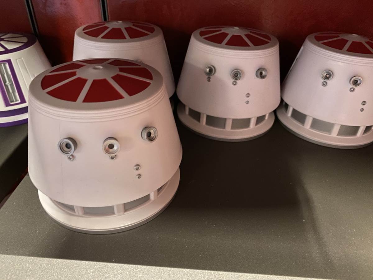 Droid Depot in Star Wars: Galaxy's Edge Now Selling Individual Droid ...