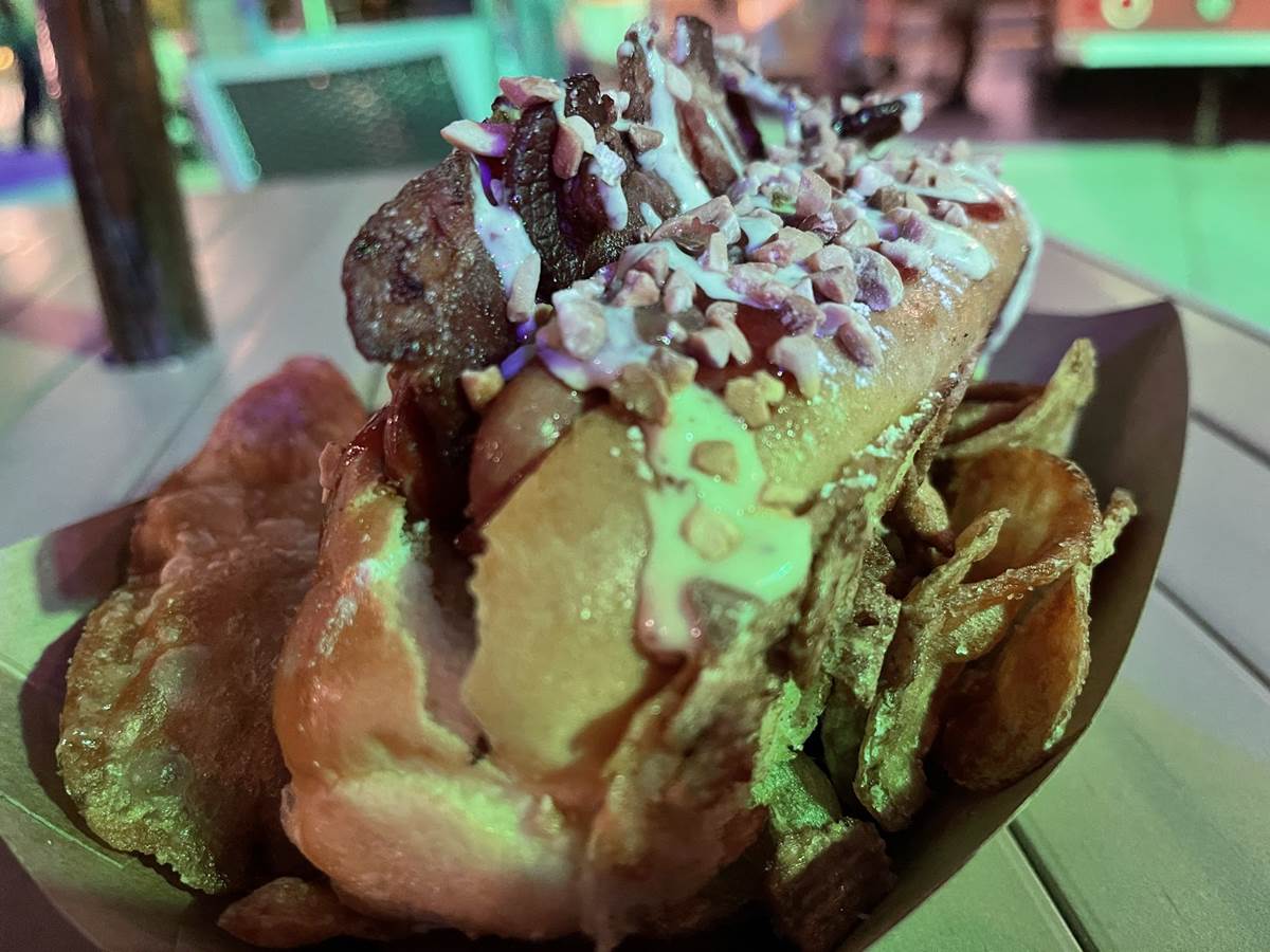 Secret Menu Items at Disney Springs Hot Diggity Dogs Food Truck Make A ...