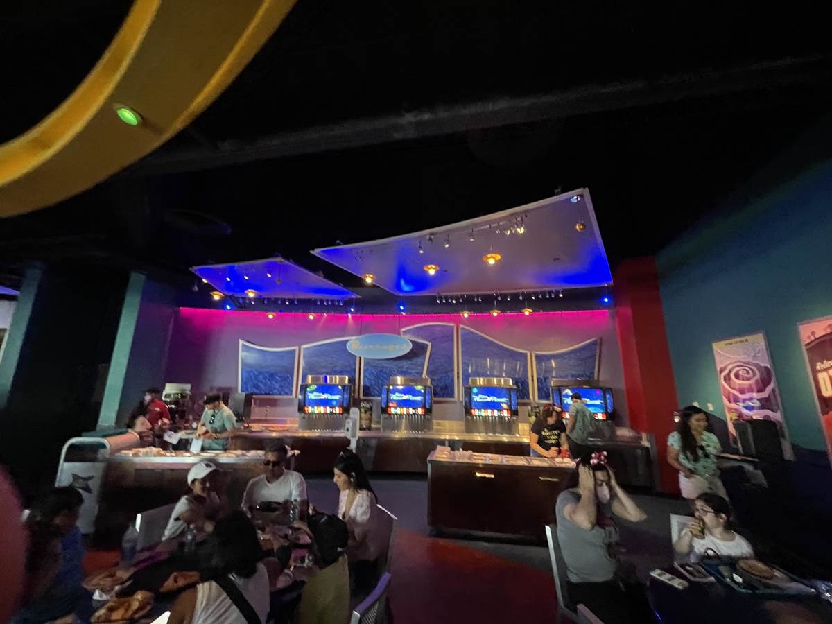 New Ordering Process and Self-Serve Drinks at Disneyland's Alien Pizza ...