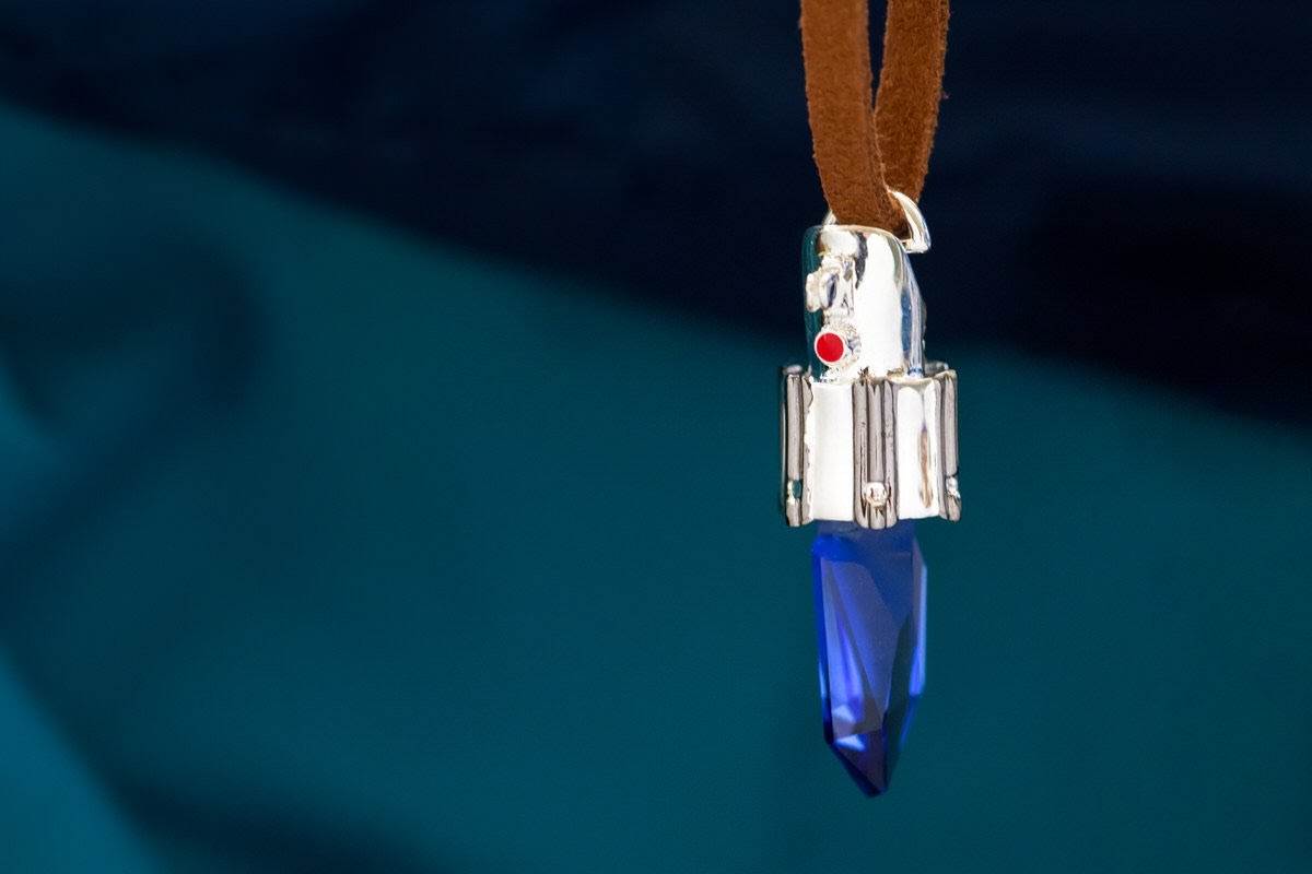 Luke and Leia Lightsaber Now Part of Star Wars X RockLove Kyber Crystal ...