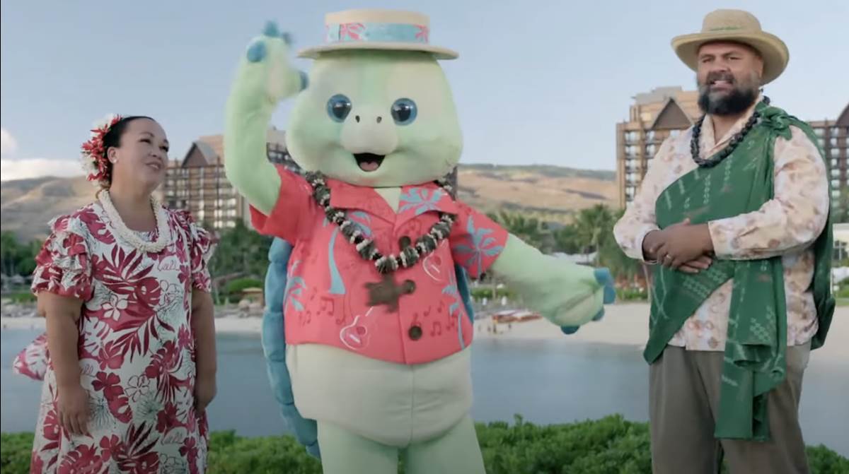 Aulani Celebrates 10th Anniversary With Exclusive Character Outfits, a ...
