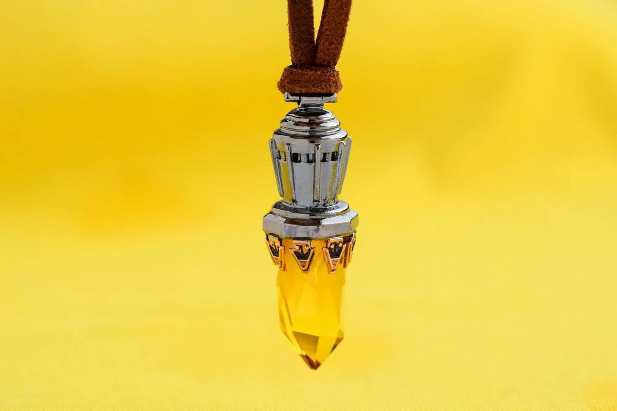 Luke and Leia Lightsaber Now Part of Star Wars X RockLove Kyber Crystal ...