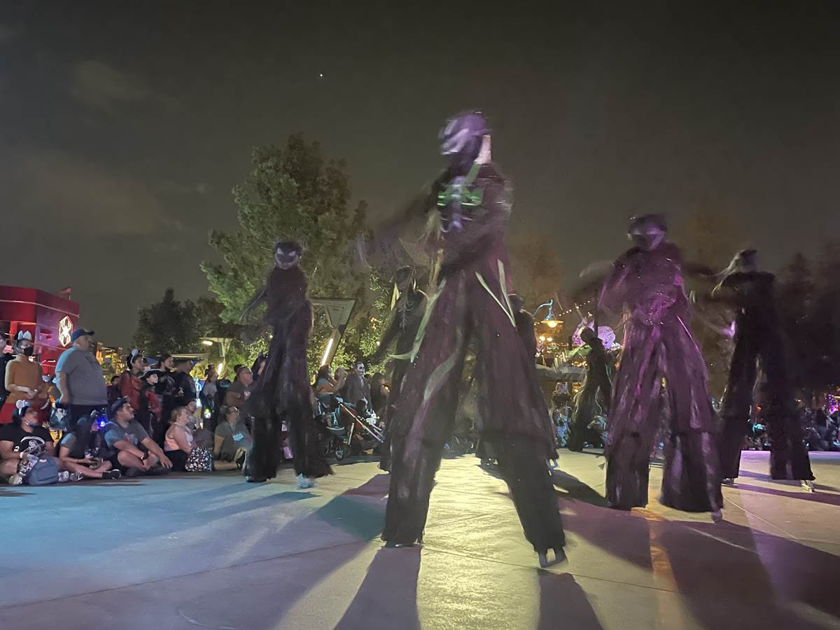 Photos: Frightfully Fun Parade Returns During Oogie Boogie Bash at ...