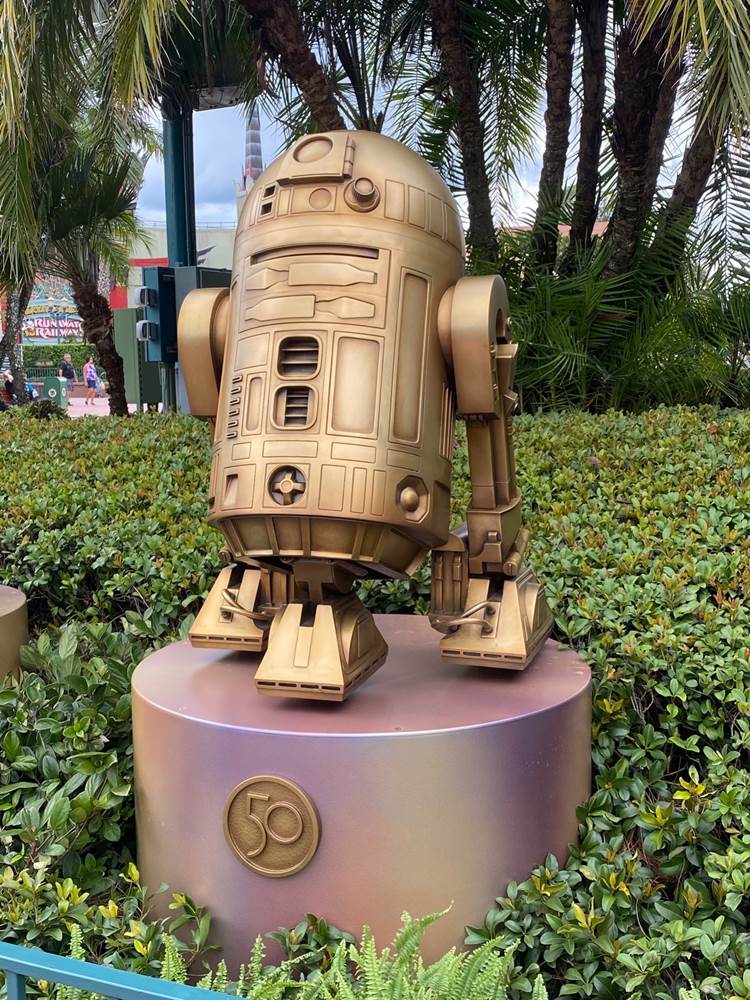 WDW 50 - Locations and Photos of the Disney Fab 50 Character Collection ...