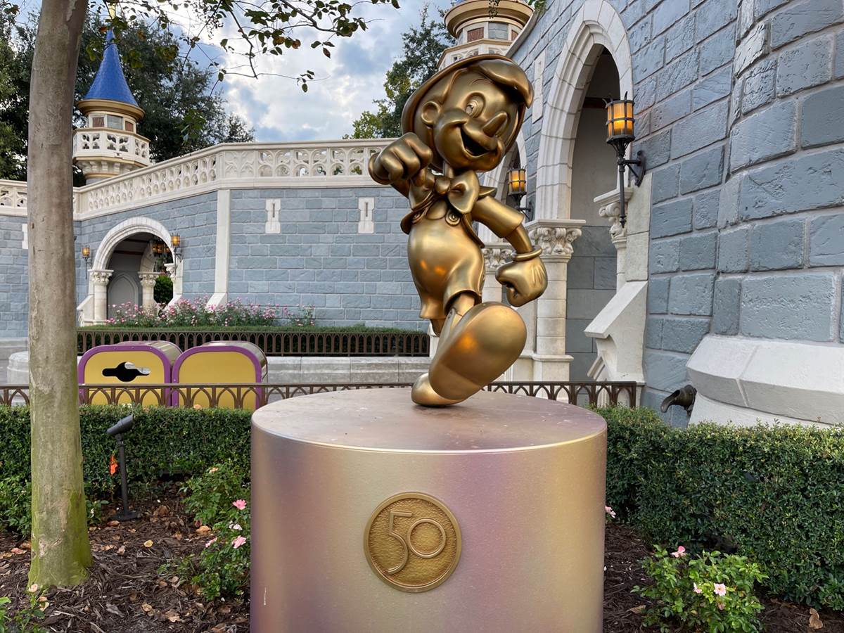 WDW 50 - Locations and Photos of the Disney Fab 50 Character Collection ...