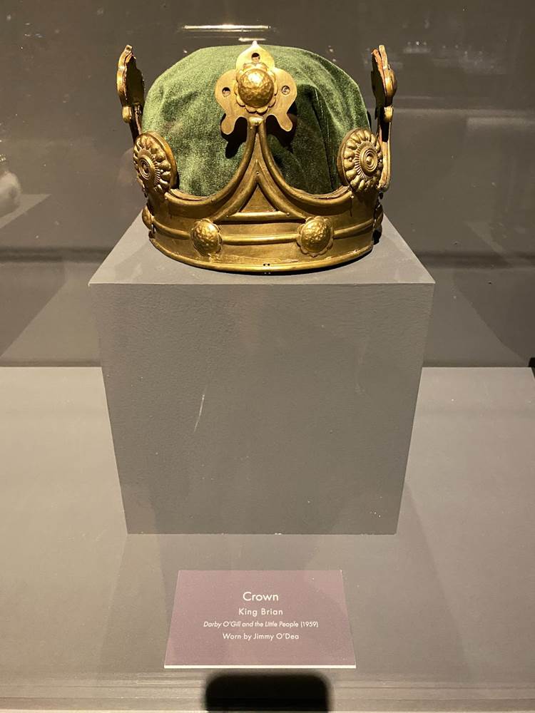 Video/Photos: "All That Glitters: The Crown Jewels of the Walt Disney ...
