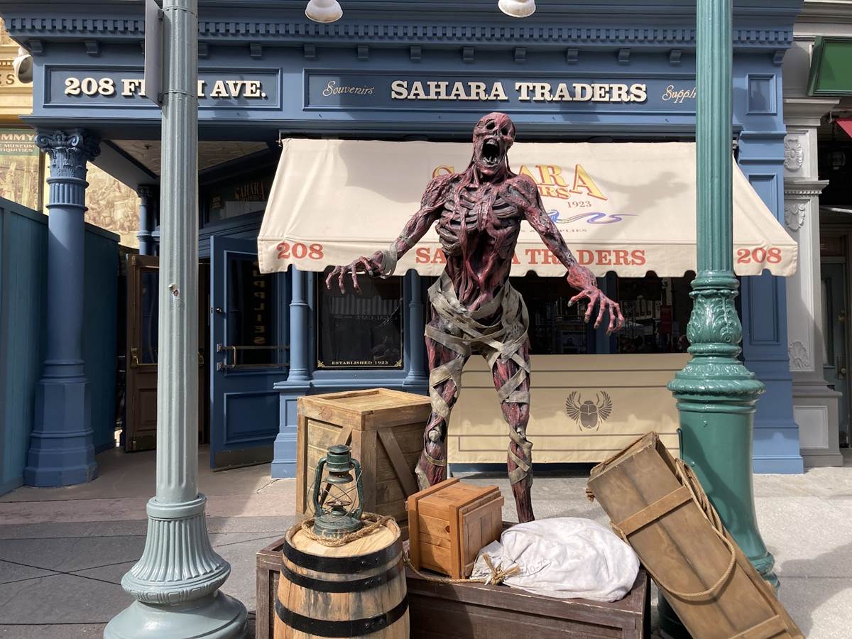 Photos: "Universal Monsters: A Tribute to the Creatures of the Night ...