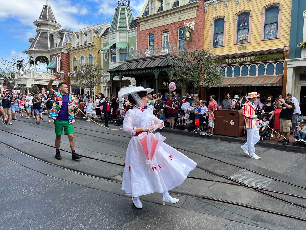 Photos/Video: Disney Adventure Friends Cavalcade Debuts at the Magic ...