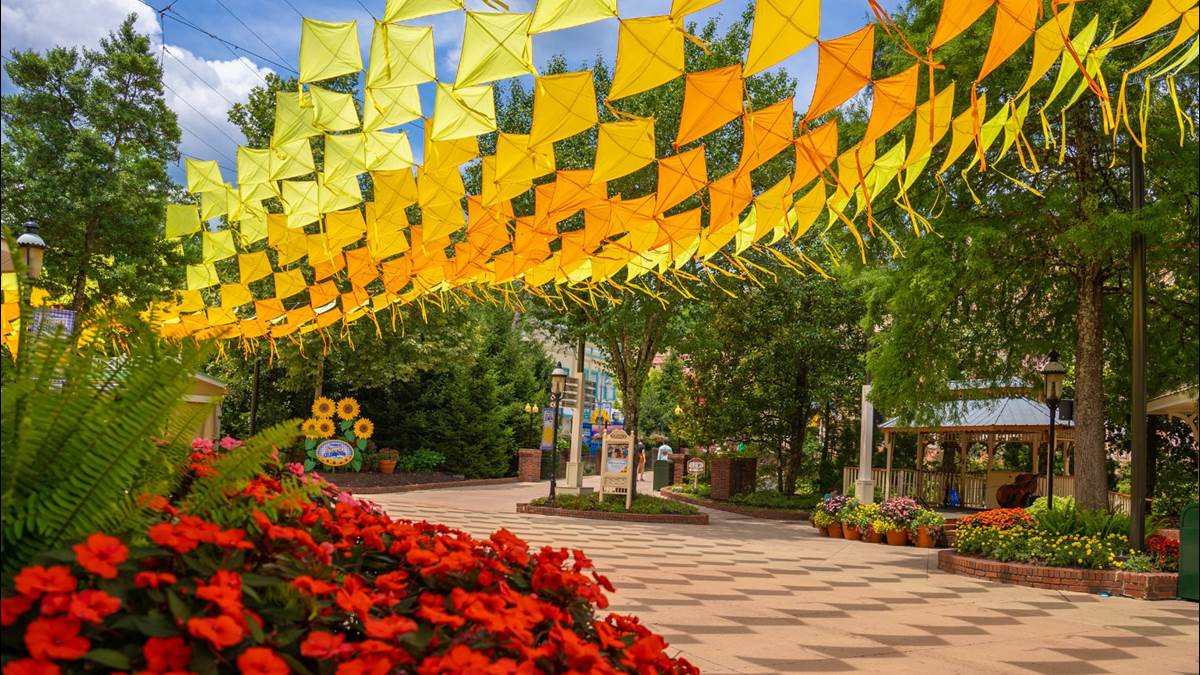 Dollywood’s Smoky Mountain Summer Celebration Now Underway Through August 7th - LaughingPlace.com