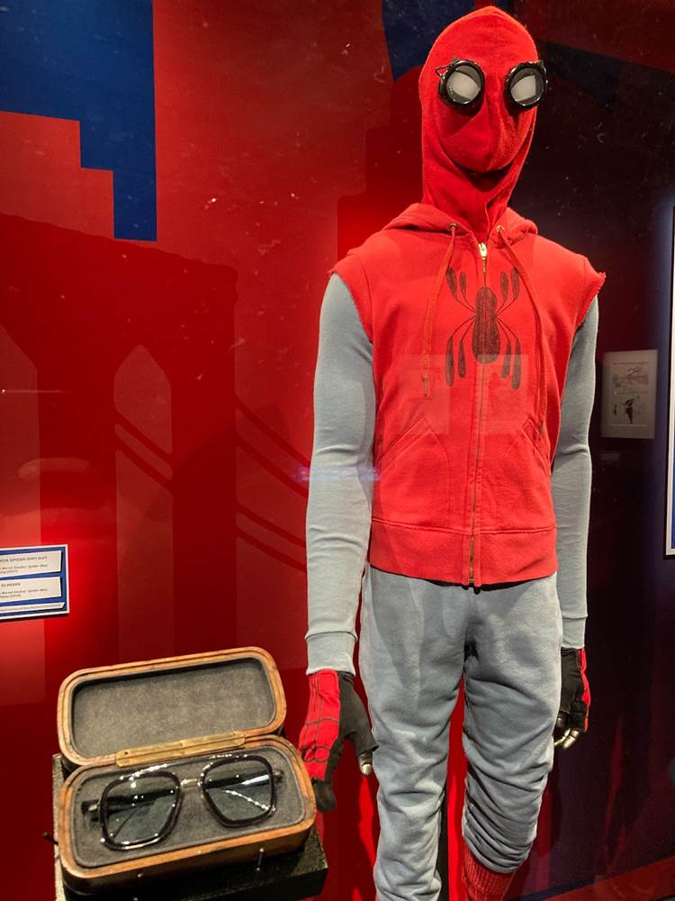 "Marvel's Spider-Man: Beyond Amazing - The Exhibition" Packs ...