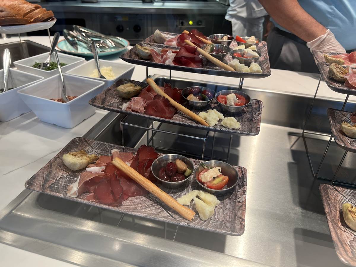 Photos: Perusing the Culinary Offerings at Marceline Market Aboard the ...