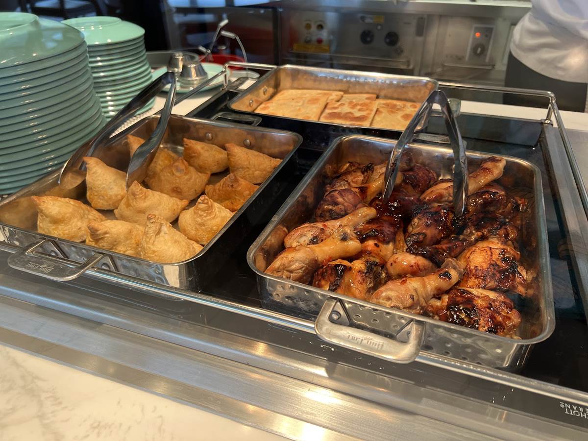 Photos: Perusing the Culinary Offerings at Marceline Market Aboard the ...