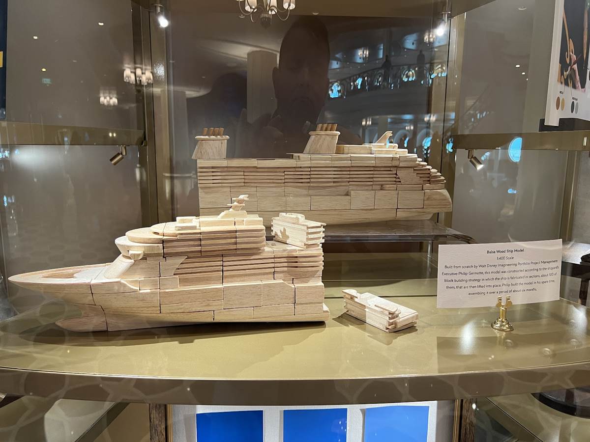 Photos/Video: The Grand Features of the Grand Hall Aboard The New ...