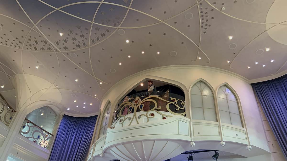 Photos/Video: The Grand Features of the Grand Hall Aboard The New ...