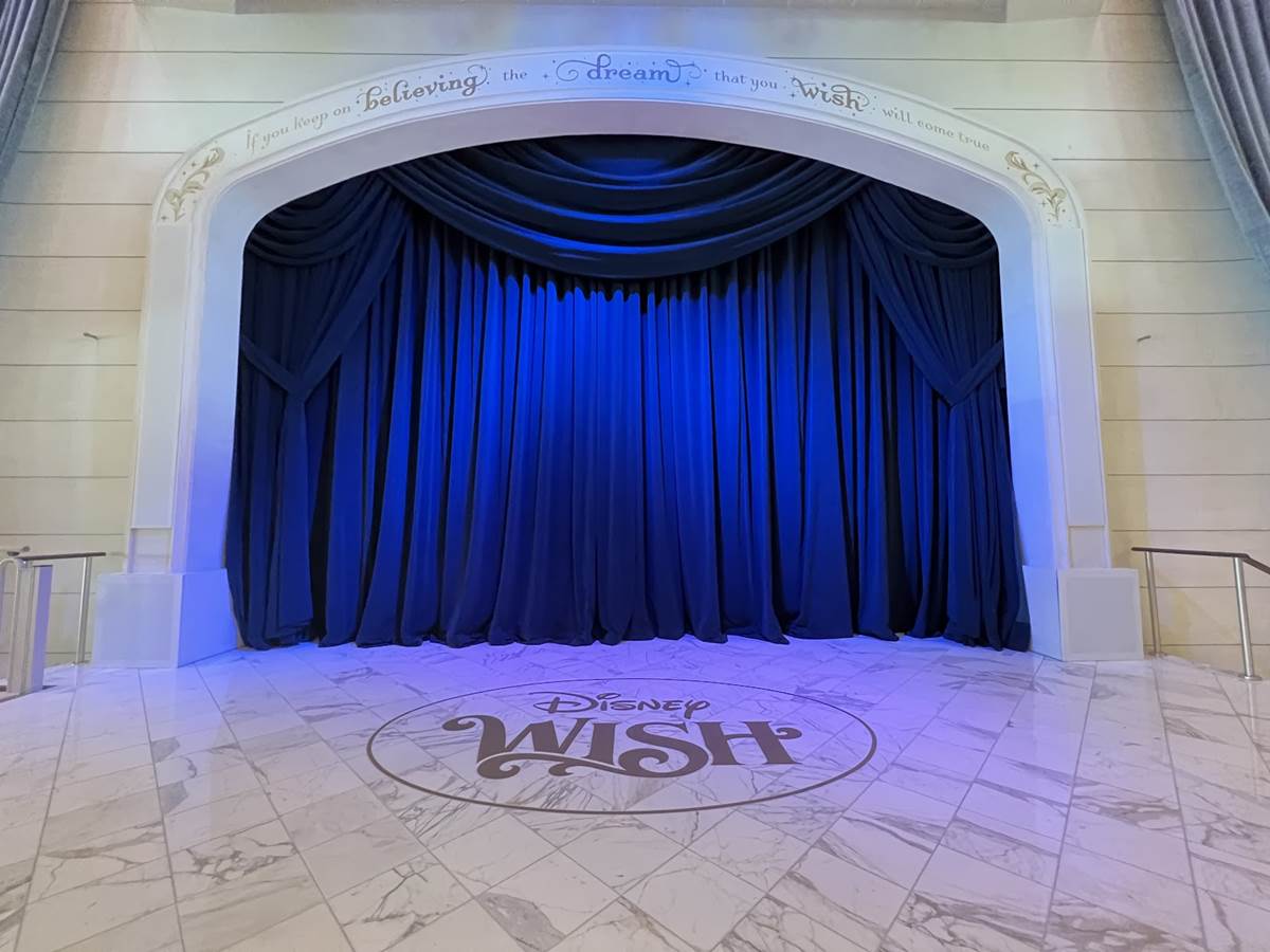 Photos/Video: The Grand Features of the Grand Hall Aboard The New ...