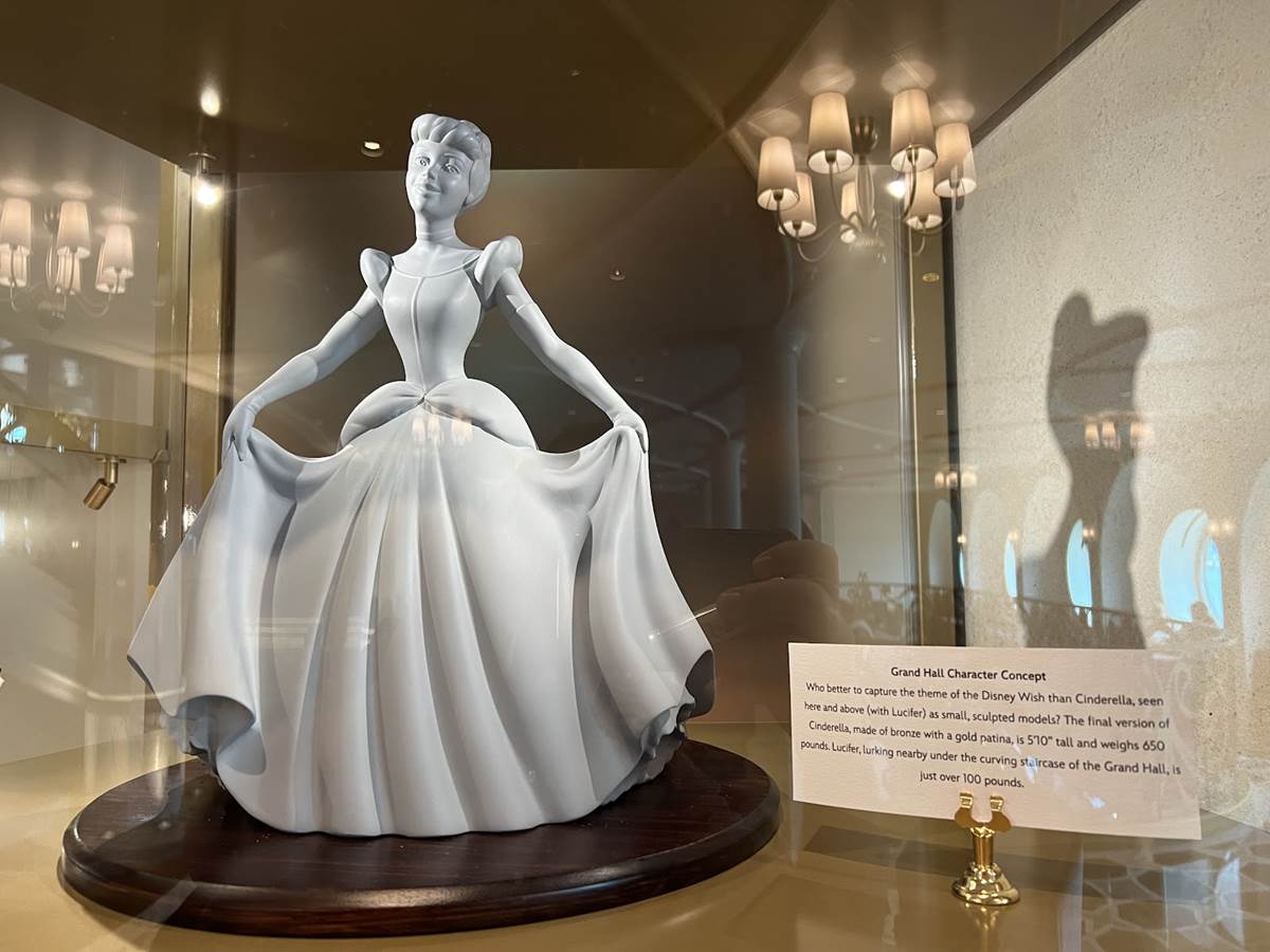 Photos/Video: The Grand Features of the Grand Hall Aboard The New ...