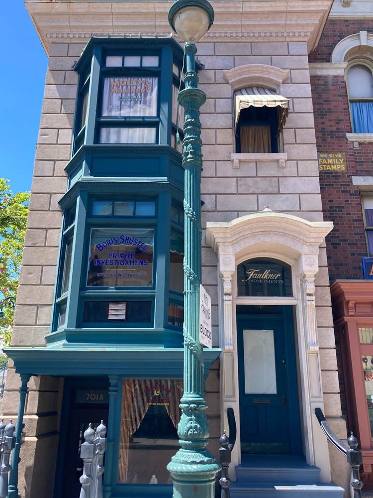 Summer Tribute Store at Universal Studios Florida Hides a "Legendary ...