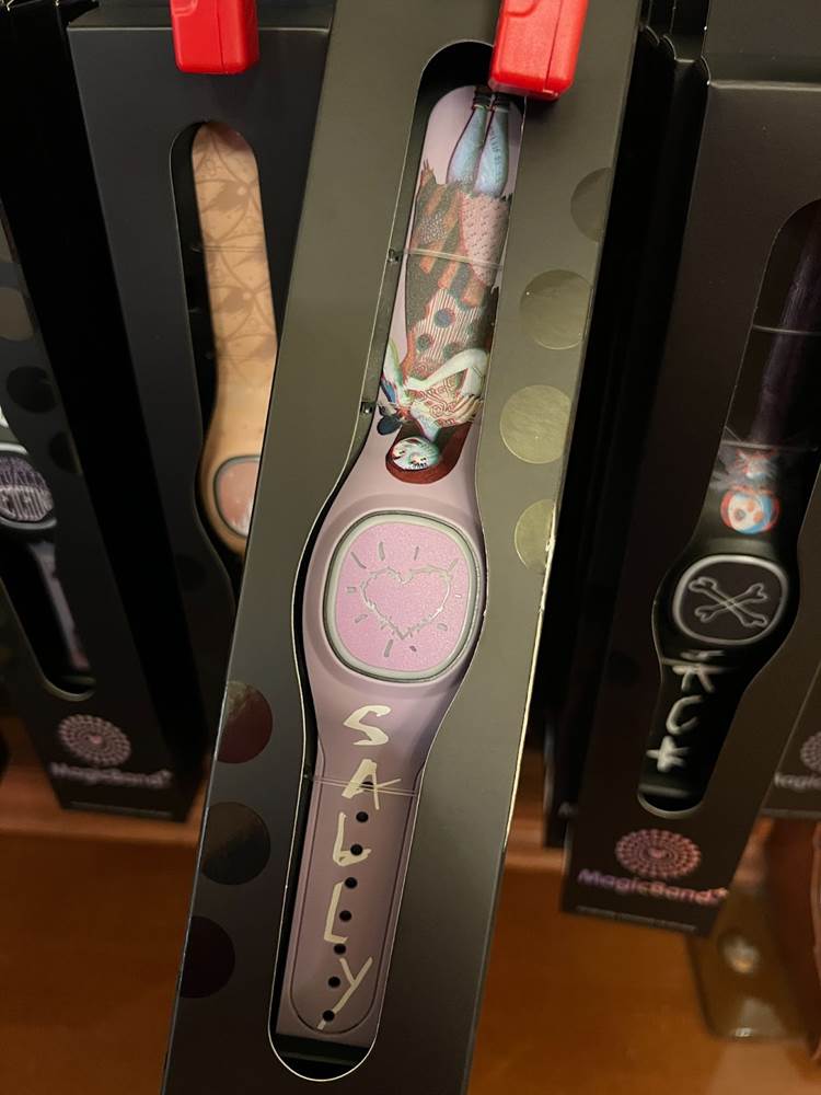 New MagicBand+ Designs Now Available at Walt Disney World ...
