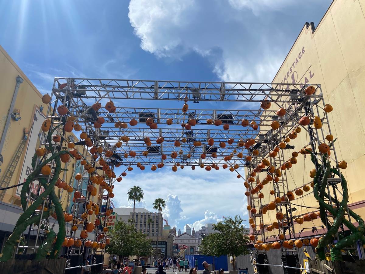 Photos: Halloween Horror Nights 31 Set-Up at Universal Studios Florida ...