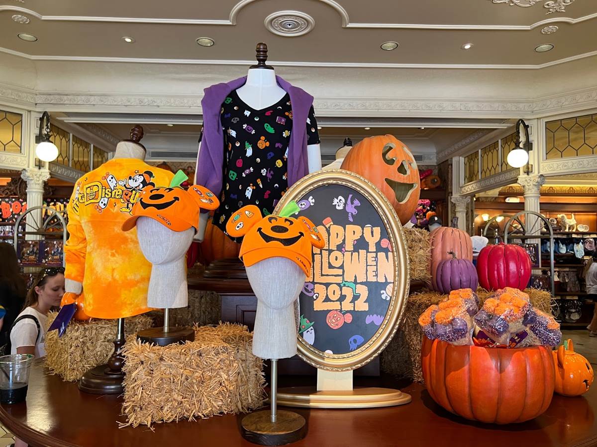 Photos: New Halloween Merchandise Materializes at the Magic Kingdom's ...