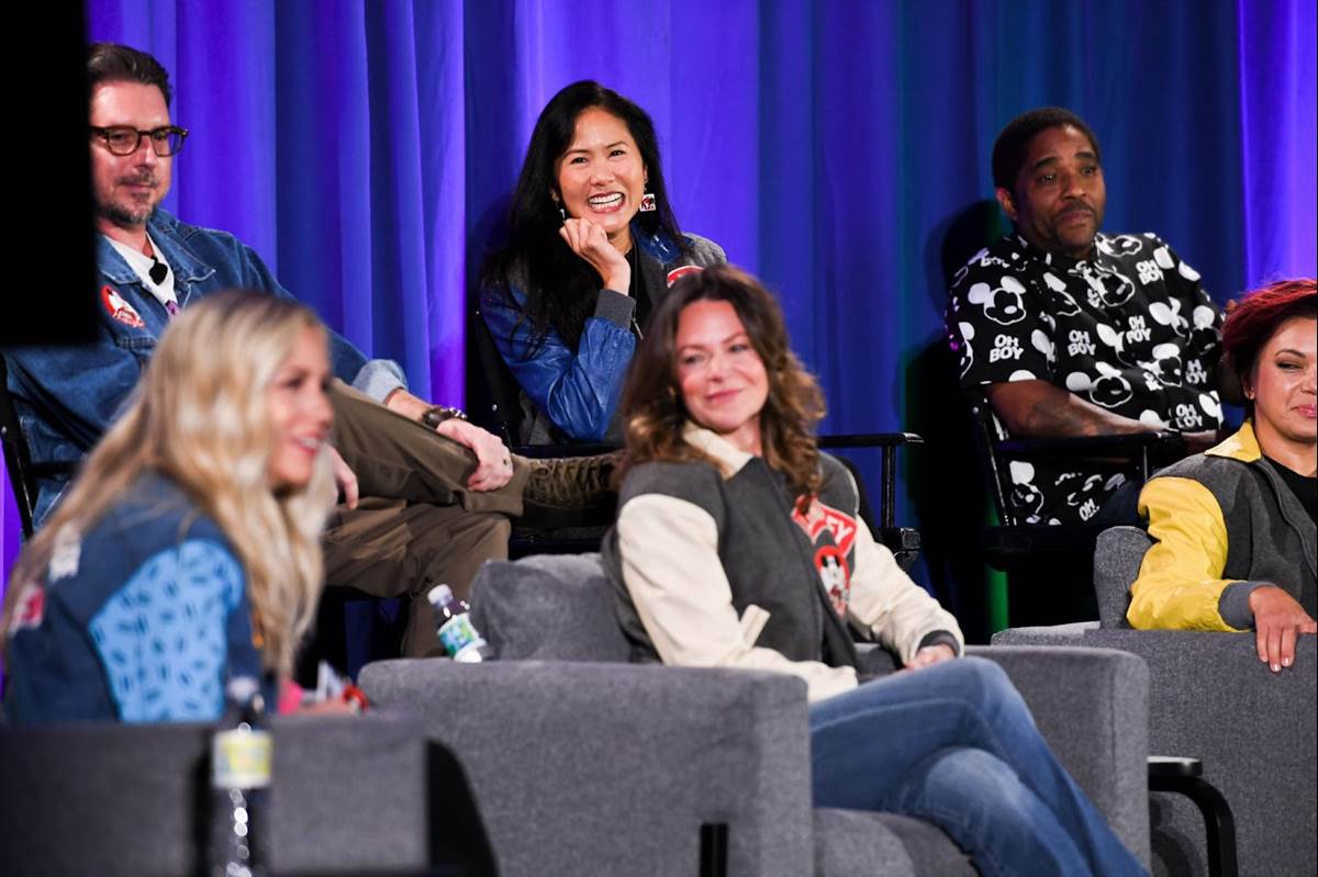 D23 Expo 2022 Recap: A Very 90s Afternoon Special with the ‘All-New ...