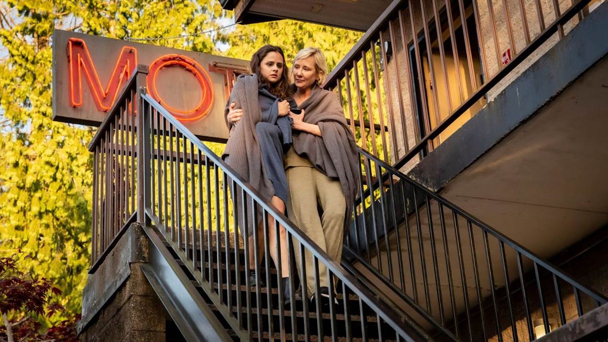 The Care and Responsibility That Went Into Lifetime's "Girl in Room 13 ...