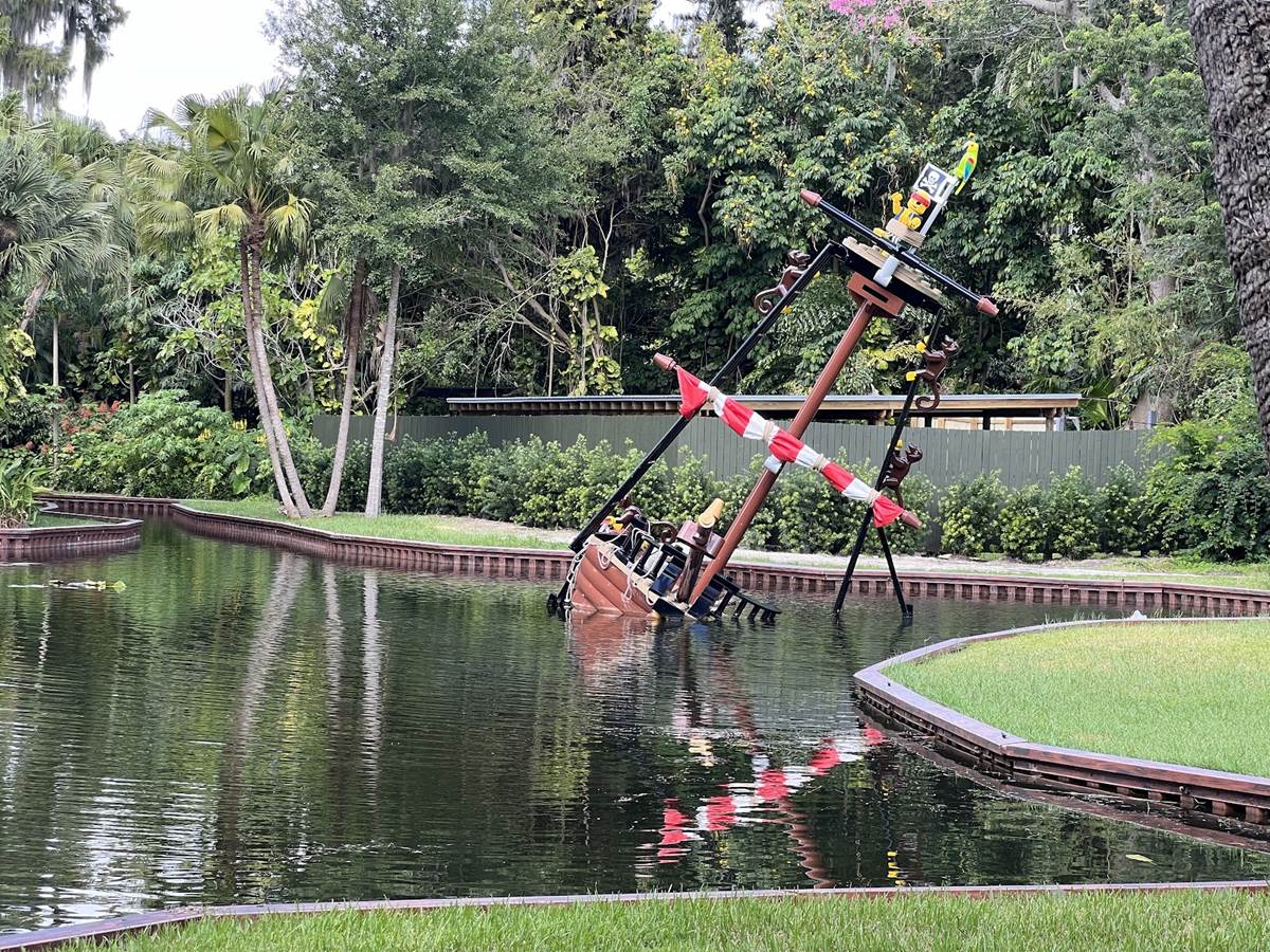 Photos: Pirate River Quest Gets Assembled at LEGOLAND Florida Brick by ...