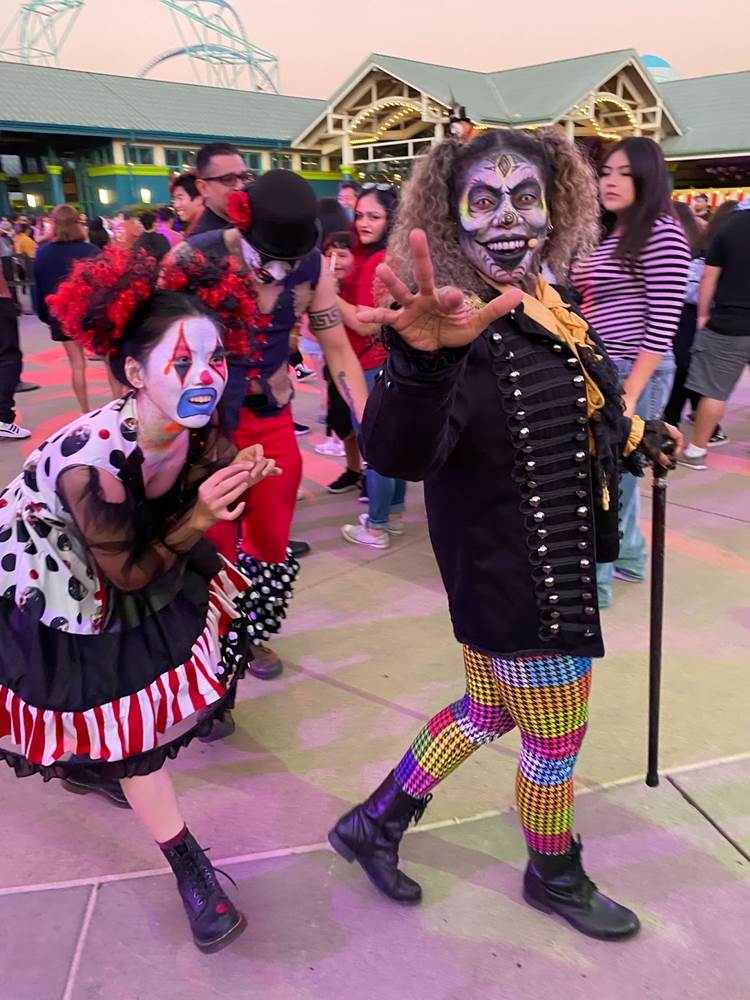 Photos / Video: Howl-O-Scream Returns to SeaWorld San Diego with More ...