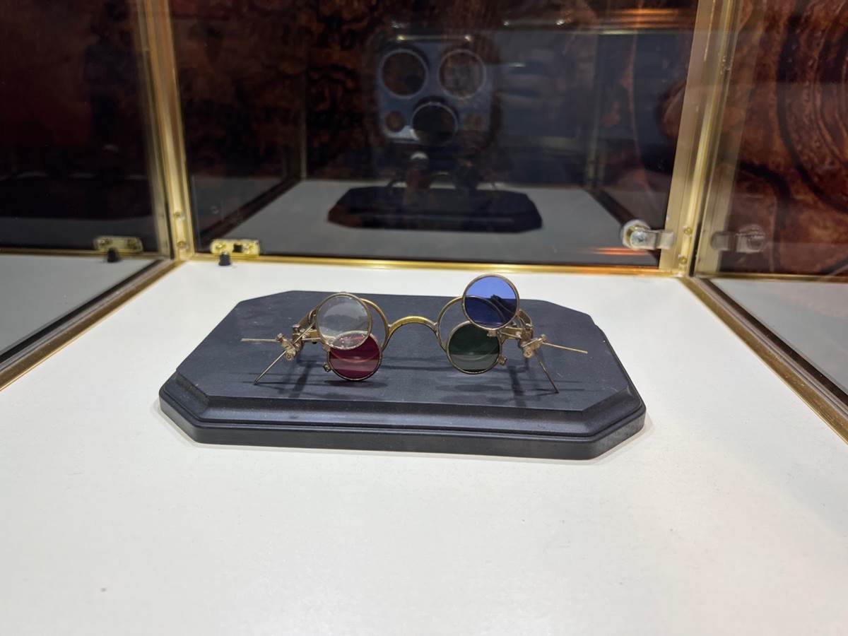 Video/Photos: Preview the "Journey Into Storytelling" Booth from Disney ...