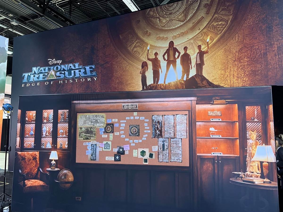 Video/Photos: Preview the "Journey Into Storytelling" Booth from Disney ...