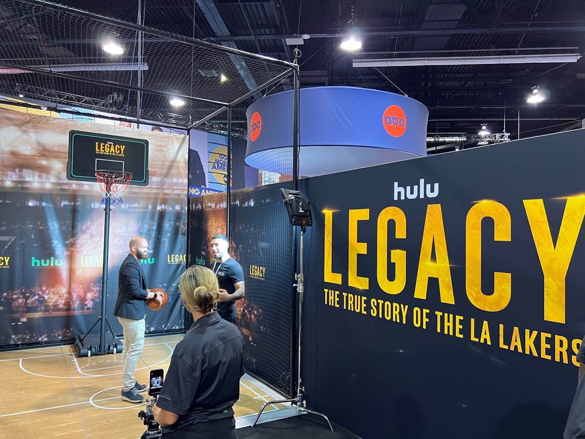 Video/Photos: Preview the "Journey Into Storytelling" Booth from Disney ...