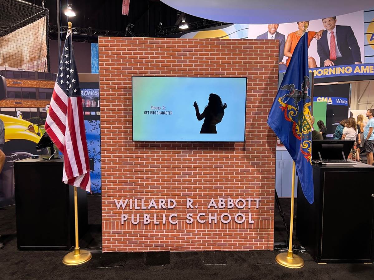Video/Photos: Preview the "Journey Into Storytelling" Booth from Disney ...