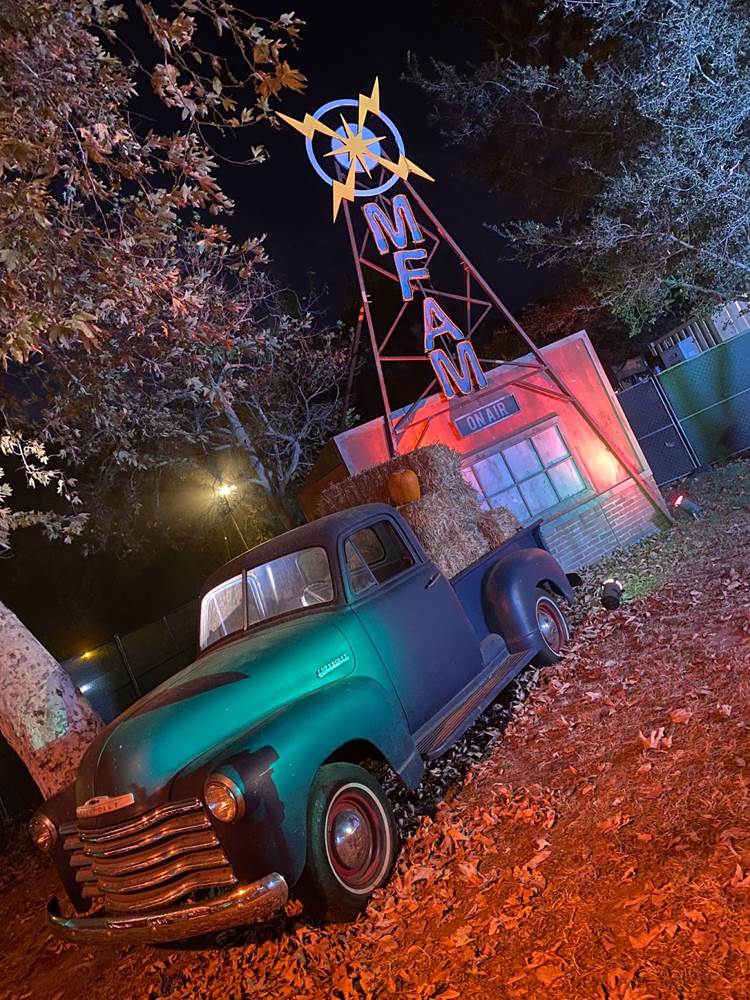 Event Recap: Los Angeles Haunted Hayride 2022 Combines Scary Mazes with ...