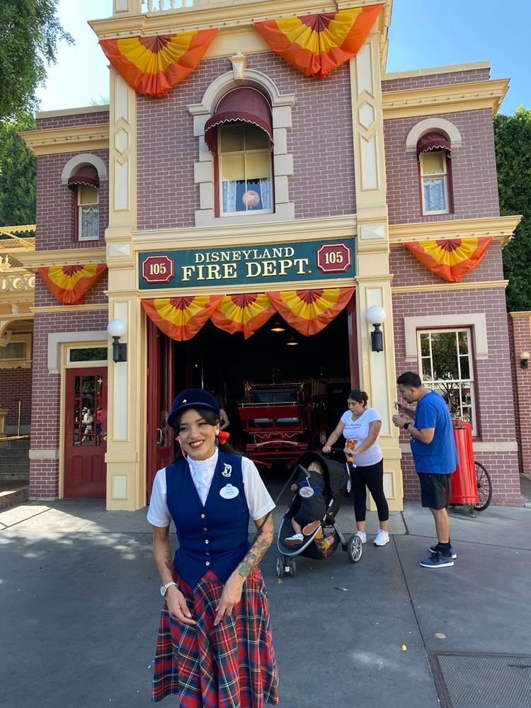 Photos / Recap: Guided Tours Return to Disneyland with "Walt's Main ...